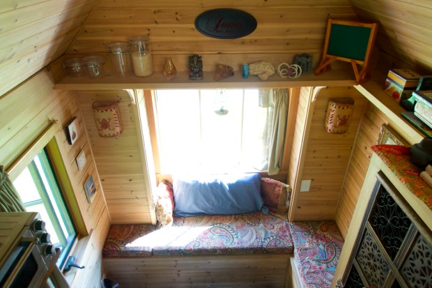 An Introduction to Tiny House Living: Pictures – Simply Intentional